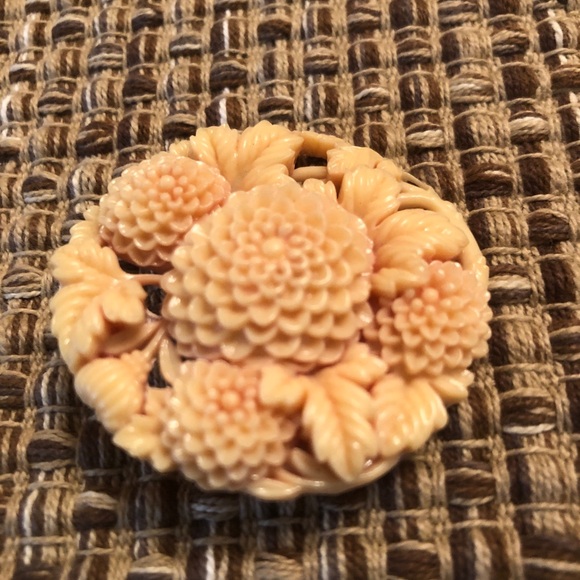 Jewelry | Vintage Celluloid Flower Brooch | Poshmark